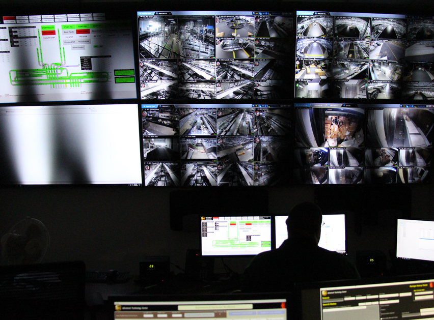 Updated: UPS opens 'high-speed' package center in New Castle - DBT