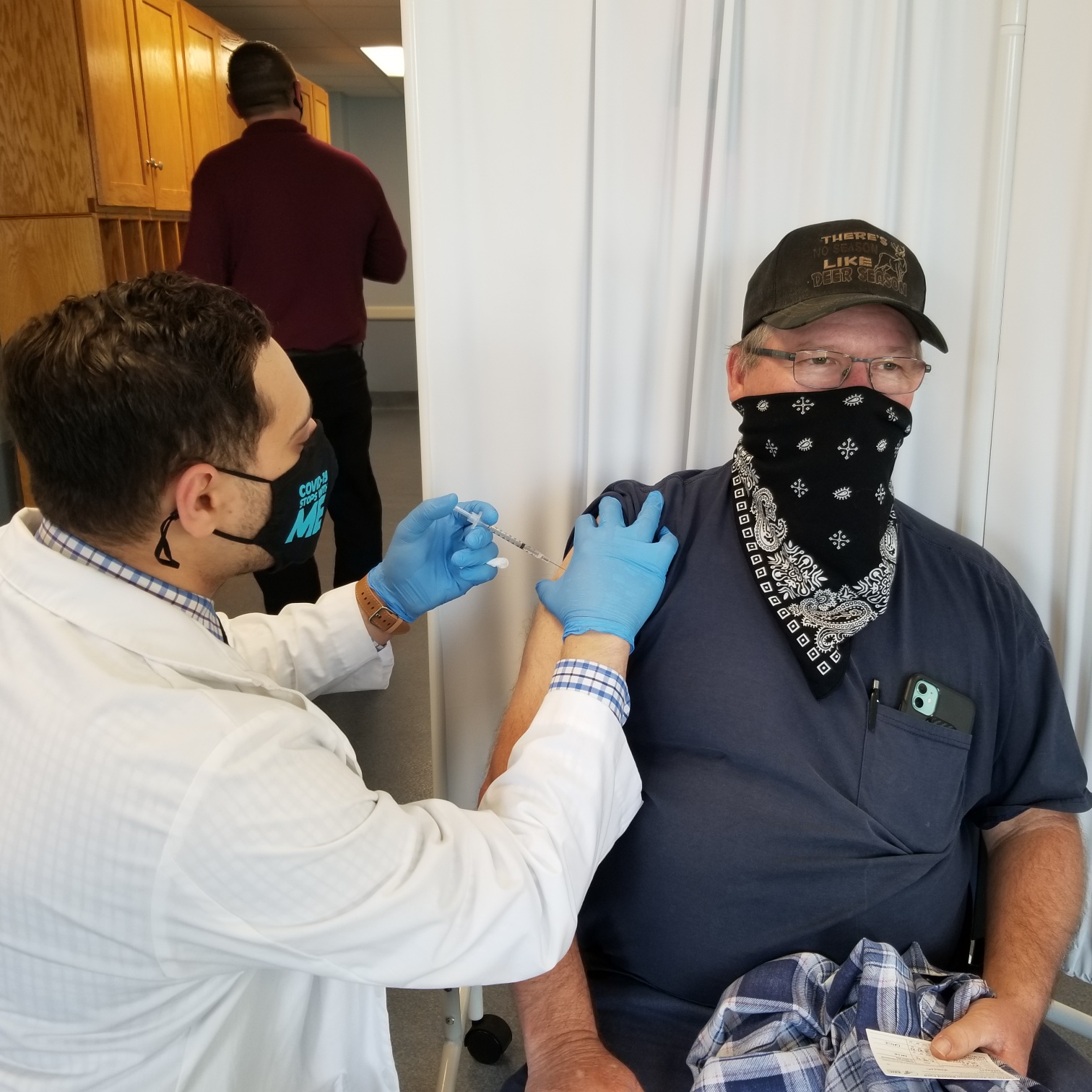 'Tripledemic' convinces Delaware doctors to urge vaccinations