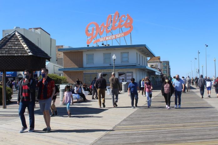 Milton company to study Dolle’s sign relocation